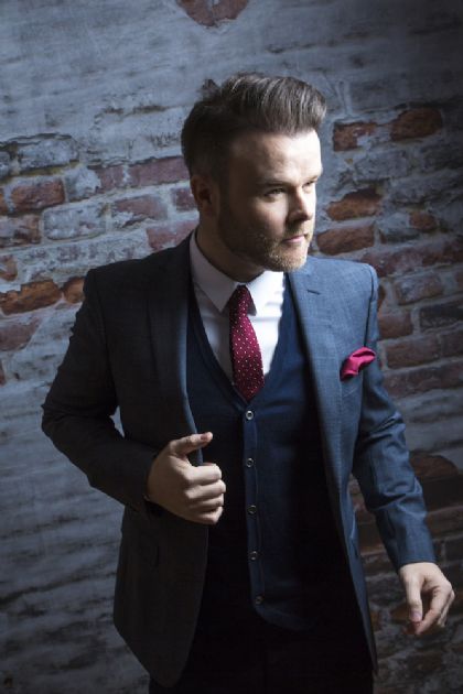 Simon Dee - Singer/Pianist for Weddings,Events,Parties